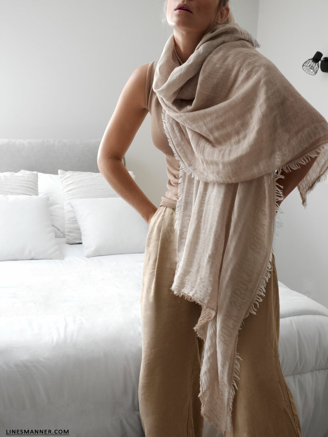 Beige | Lines/Manner